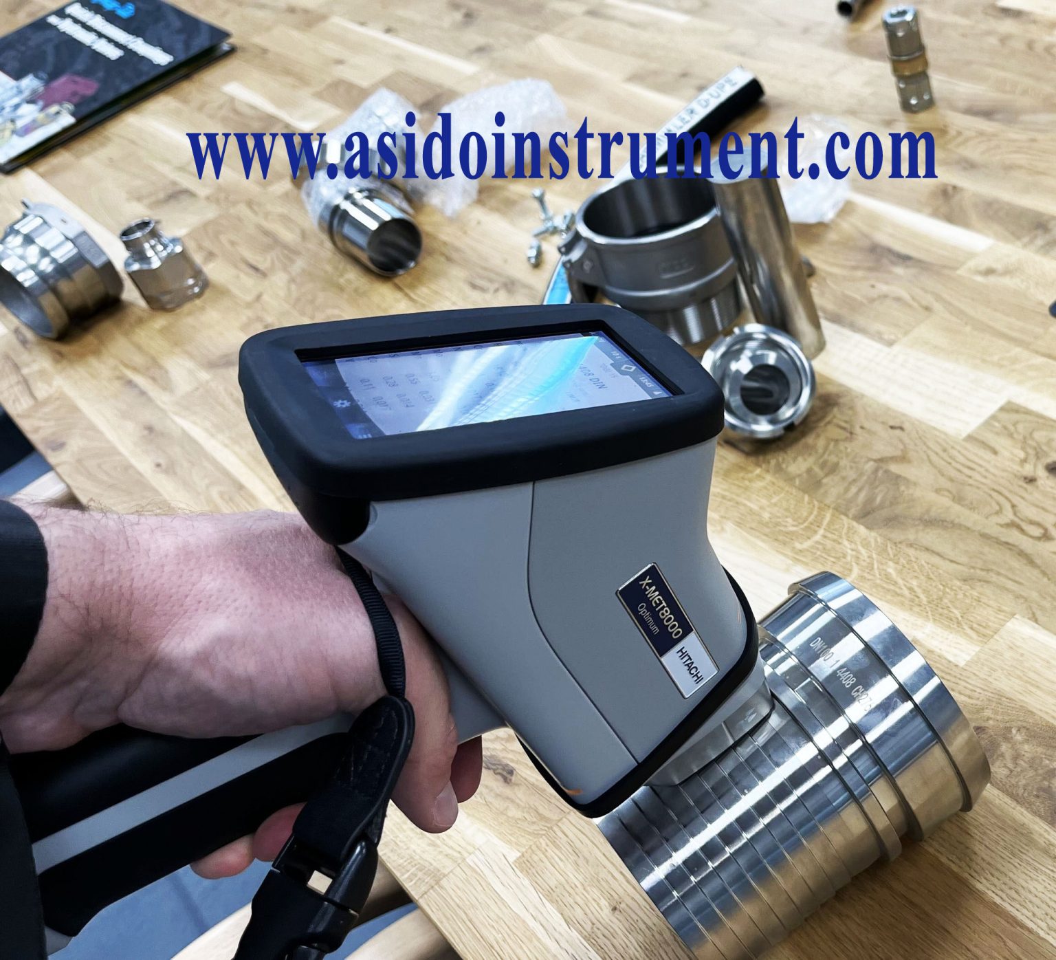 NEW Hitachi X-MET8000 Optimum handheld XRF analyzer for Sale - ASIDO ...